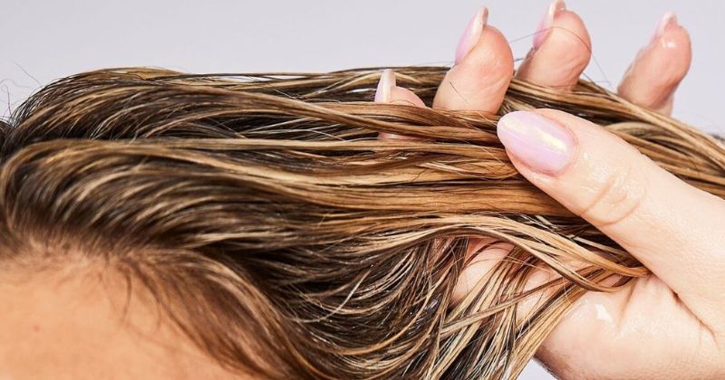 How To Shampoo Hair After Oiling? – Afterthought